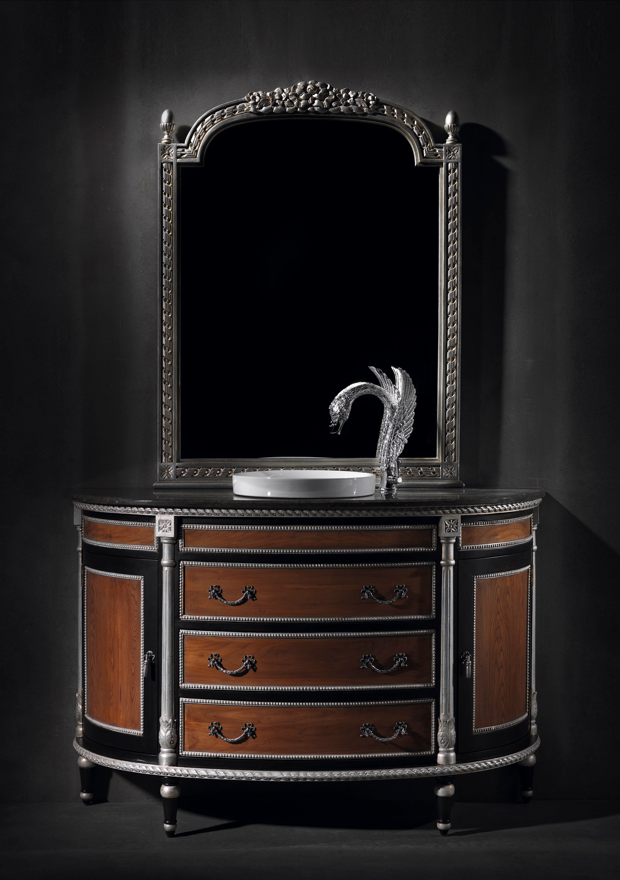 Traditional Luxury Vanities – Vizcaya Bath